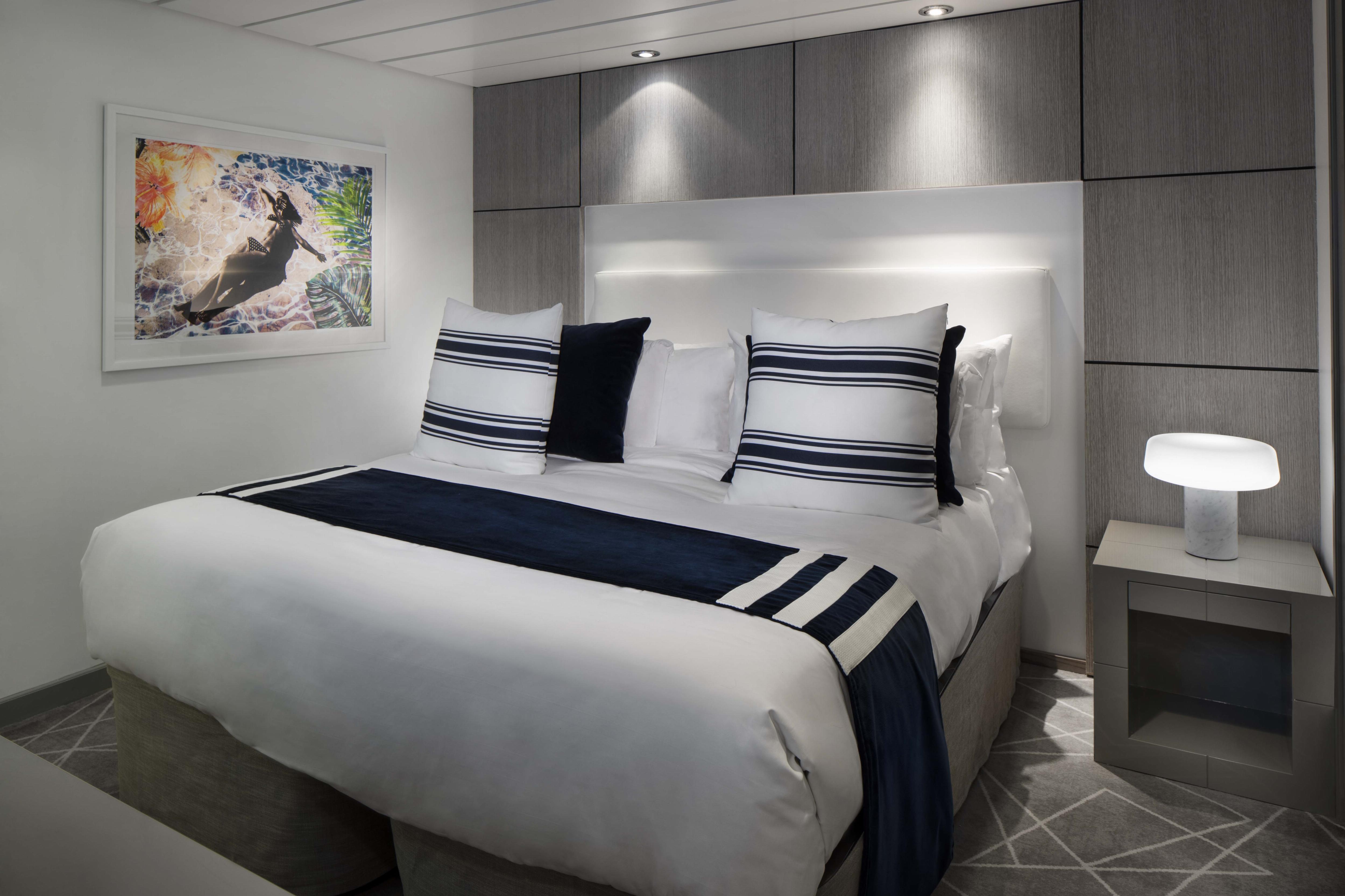 Celebrity Summit Royal Suite 60 Photos - Moonagedaydream.film